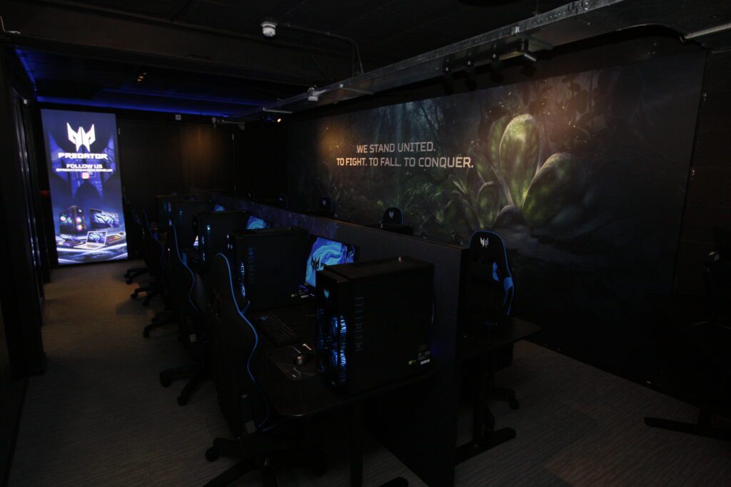 Predator Gaming Room: gaming bootcamp studio near Amsterdam