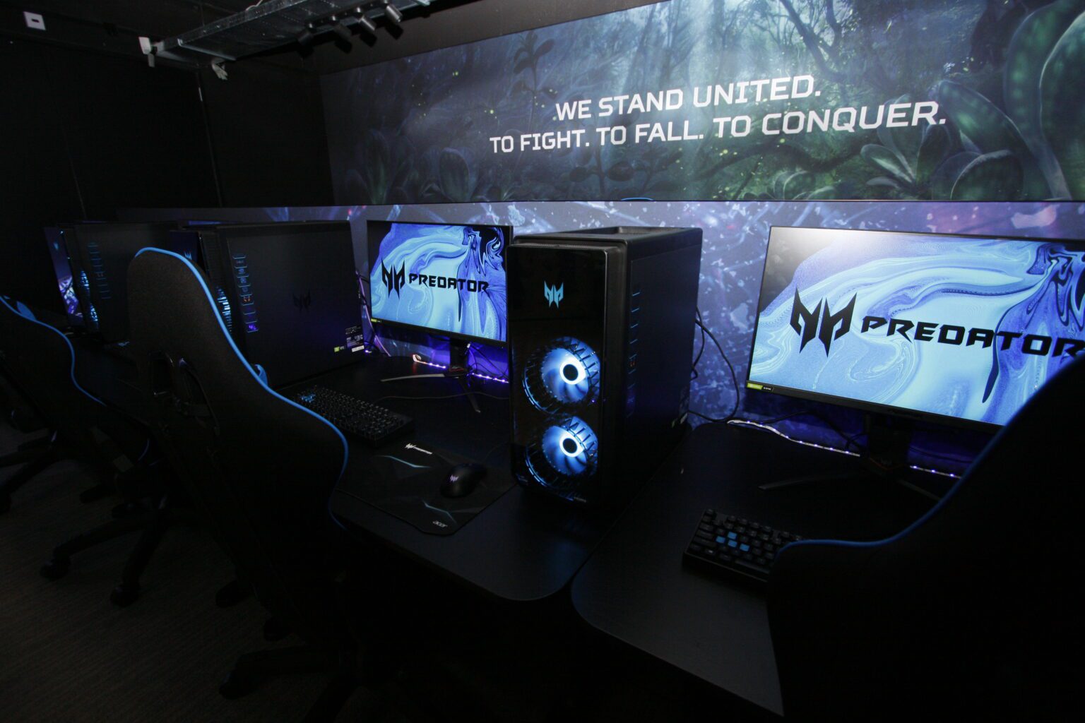 Predator Gaming Room: gaming bootcamp studio near Amsterdam